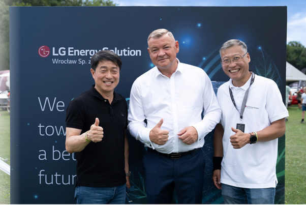 LG Energy Solution Wroclaw Welcomes Local Community at MotoClassic ...